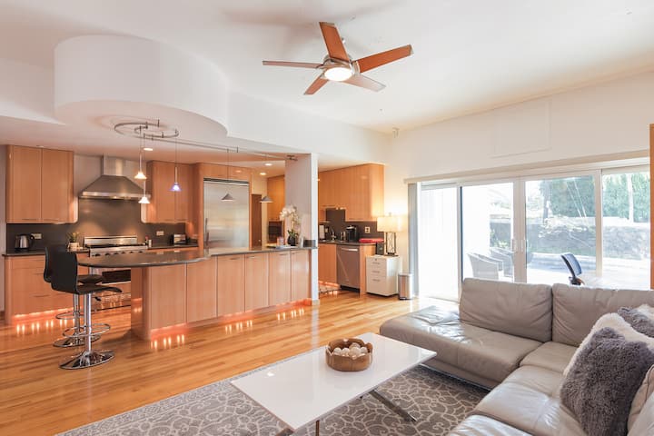 Beautiful Two Bedroom Townhouse - Honolulu