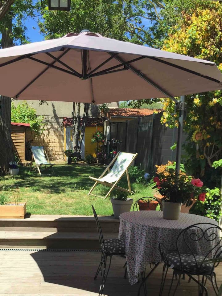 Jolie Maison De Charme Avec Jardin à La Rochelle - Porte Dauphine - La Rochelle