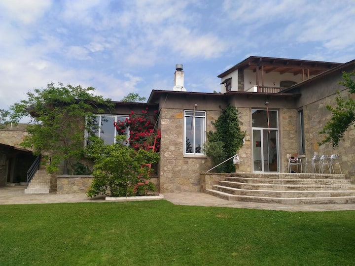 Welcome To Villa Amvros - Tbilisi