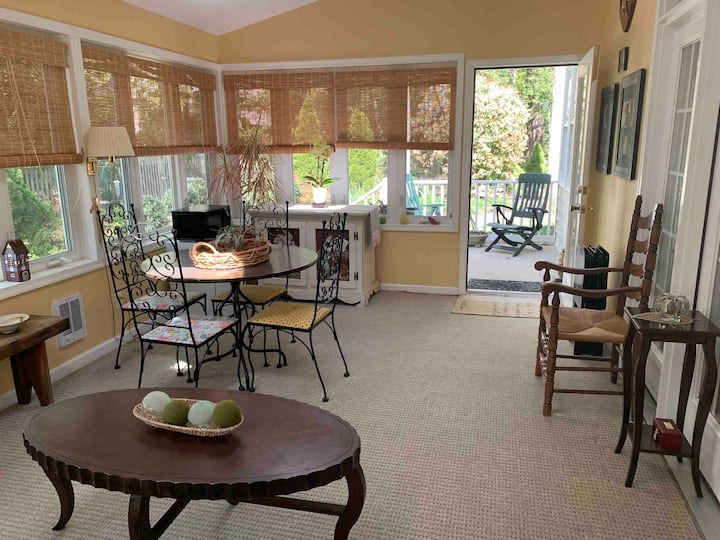 Private Bath Queen Suite Moments From The Beach! - Rehoboth Beach, DE