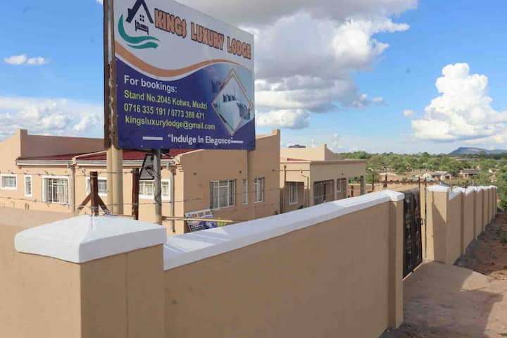 Kings Luxury Lodge - Zimbabwe