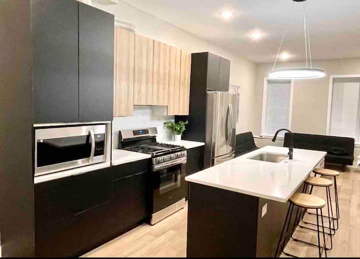 Fullhouse University City 4 Bed. - Philadelphia, PA