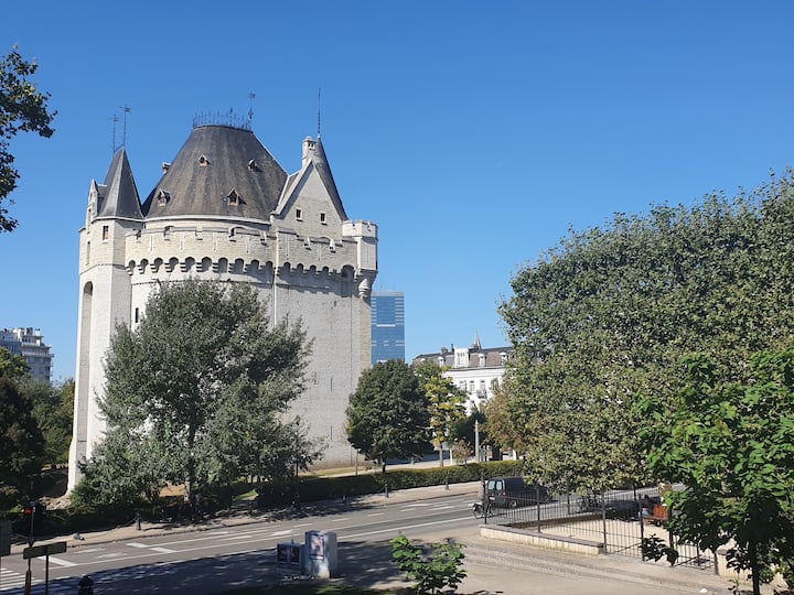 Perfect Start For Your Journey In Brussels - Bruselas