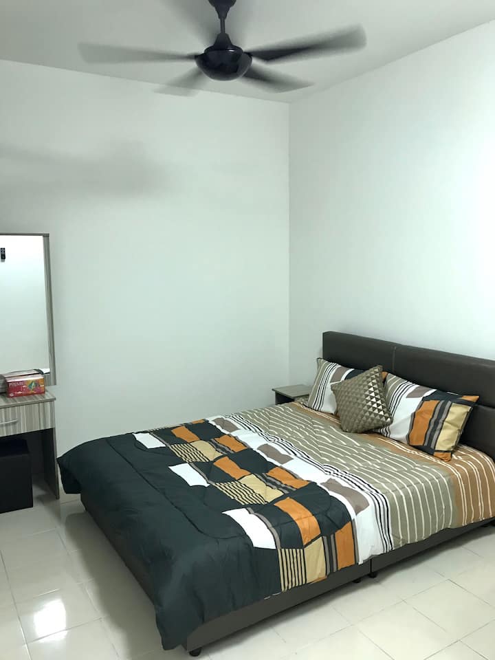 Denai Nusantara Apartment - Pekan Nanas
