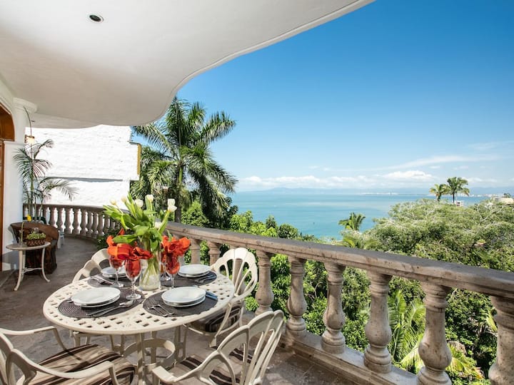 Condo Verde In Beautiful Conchas Chinas - Conchas Chinas