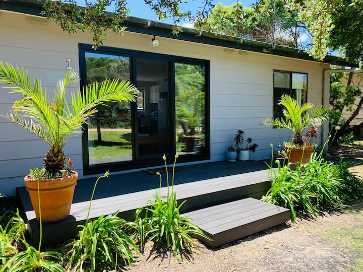 Tranquil Family Beach House With Wi-fi & Linen - Sandy Point