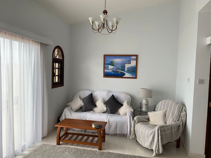 Panoramic Sea Views, 2 South Facing Balconies - Тала