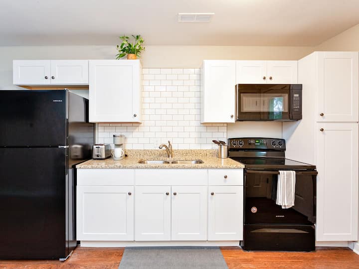 Furnished Apartment Near Redstone - Gate 8 - Burritt on the Mountain