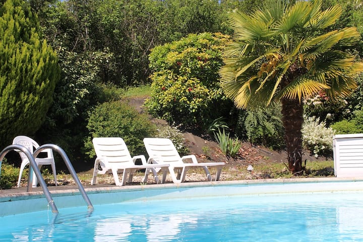 Gîte Avec Piscine Exclusive - Les Eyzies-de-Tayac-Sireuil
