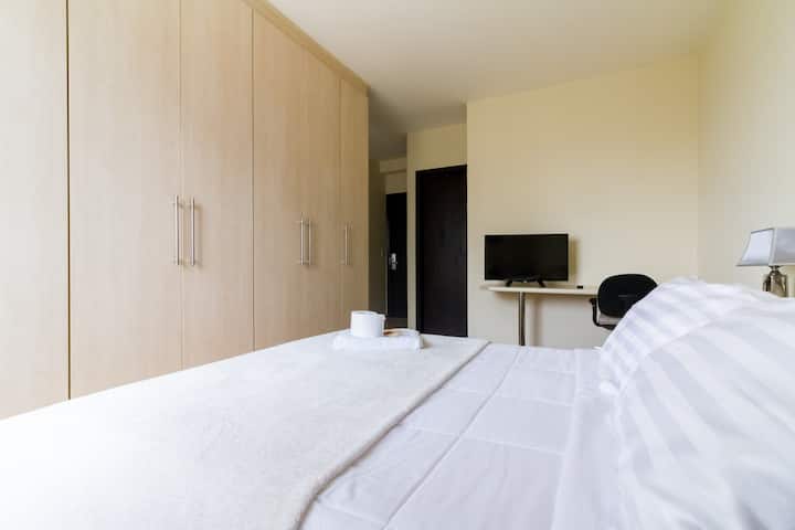 Flat Em Hotel 4 Estrelas Em Alphaville Metropolis - Barueri