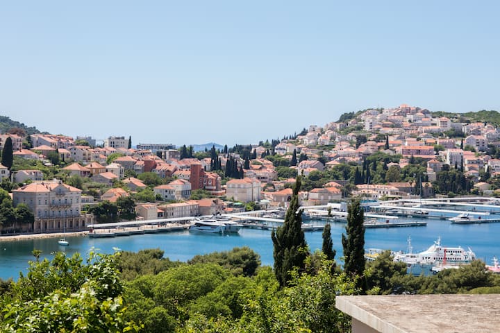 Two-bedroom Apartment With Sea View - Dubrovnik