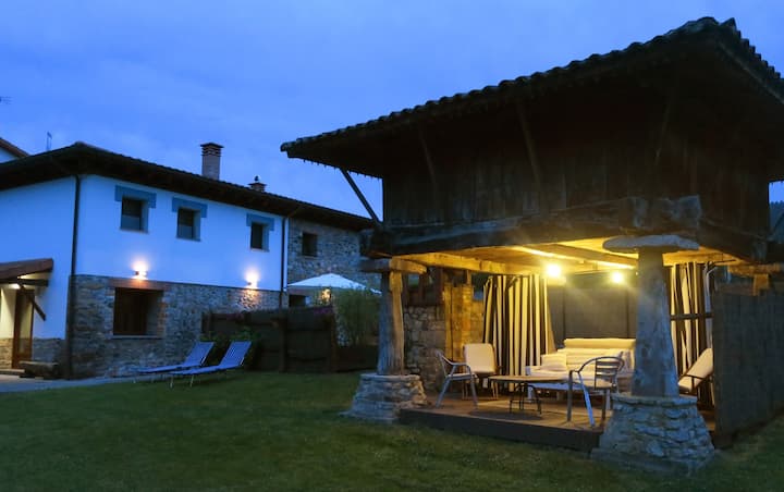 Apartamentos Rurales La Llevanza (Apartamento 2) - Asturias