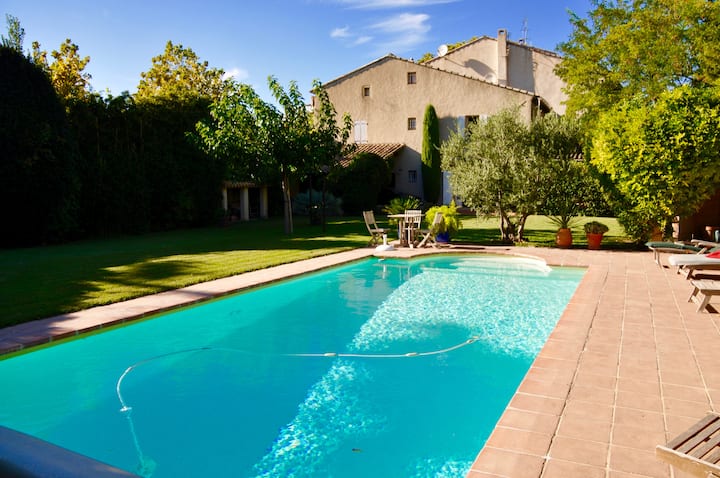 Grande Maison De Charme - Piscine - Pélissanne