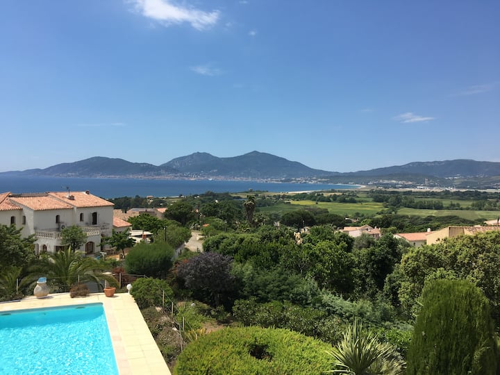 Belle Villa Avec Vue Mer Et Piscine - Ajaccio