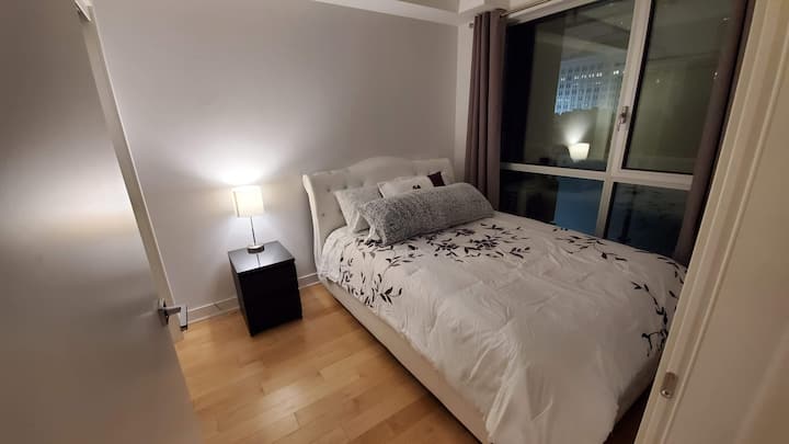1 Bd Condo In Golden Mile Montreal - Montreal
