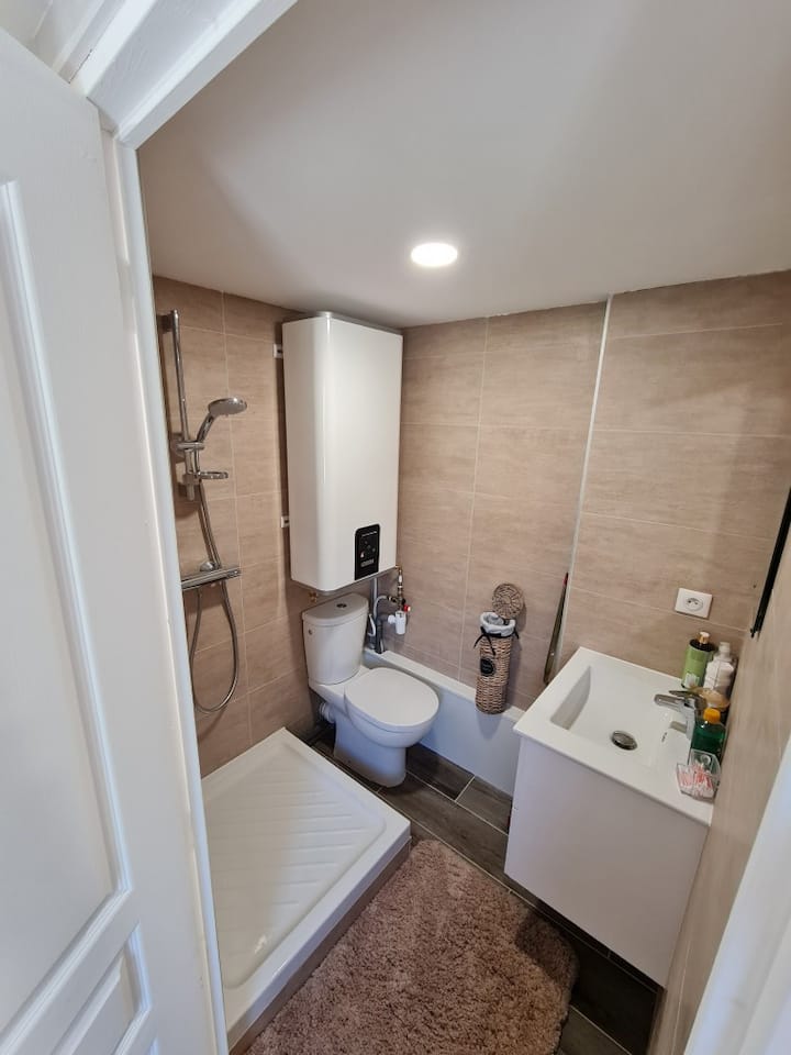 Annexe De 12 M2 Idéalement Située Dans Le 06 - Antibes