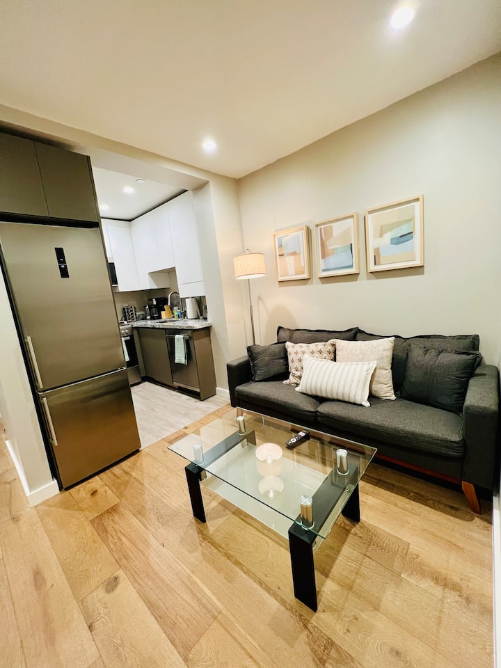 Modern, New Pac Heights Studio - San Francisco, CA