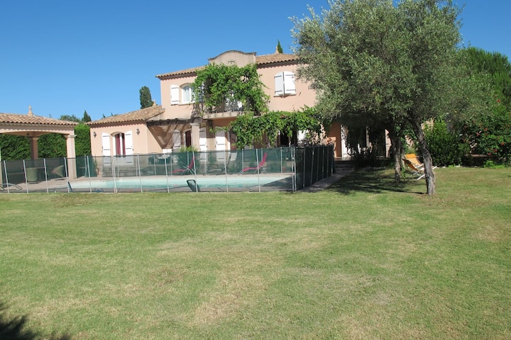 Grande Maison De Charme, Arborée Sans Vis-à-vis. - Aimargues