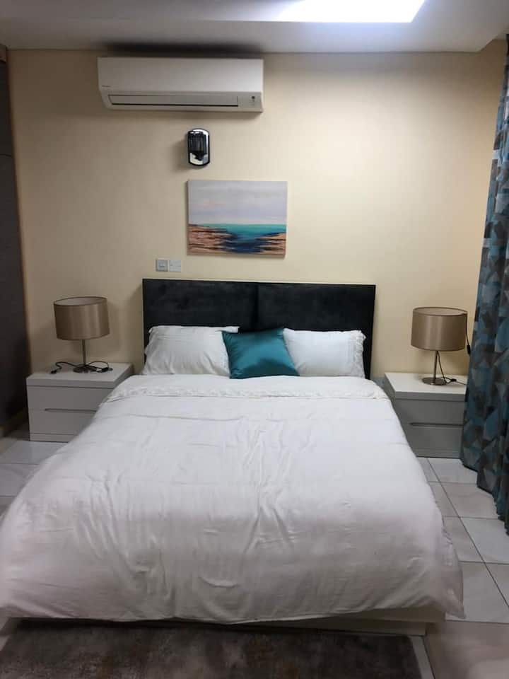 Ohemaa Esther Apartment/hotel - アクラ