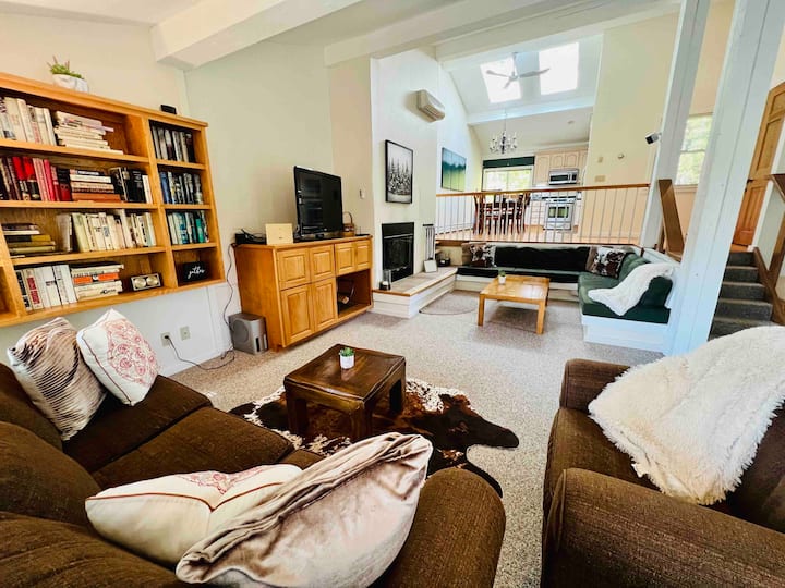 Last Run Stowe: Pool, Spacious, 5min To Village - Stowe, VT