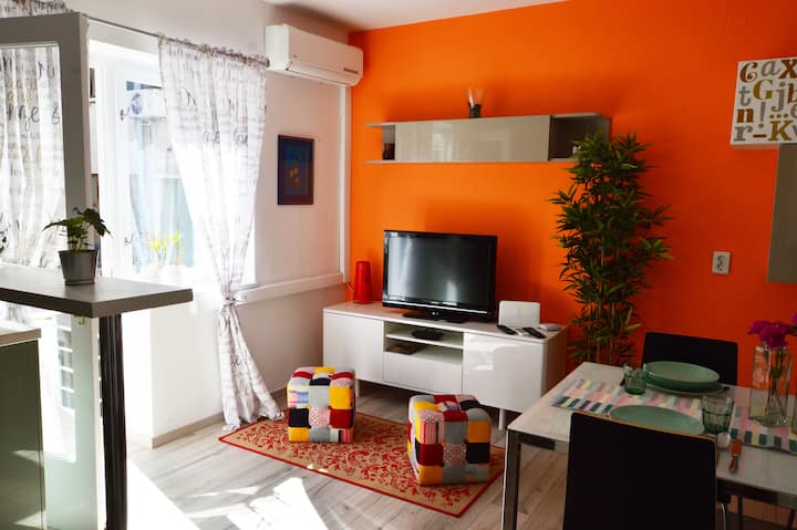 Dharma Spacious & Colorful Apart. For 4 - Old Town - Zadar