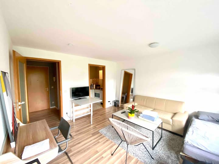 Ber, Quiet, Green, View, Near Terminal, Parking - Blankenfelde-Mahlow