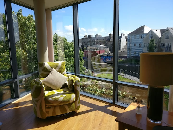 Exceptional Galway City Apartment With River Views - Galway