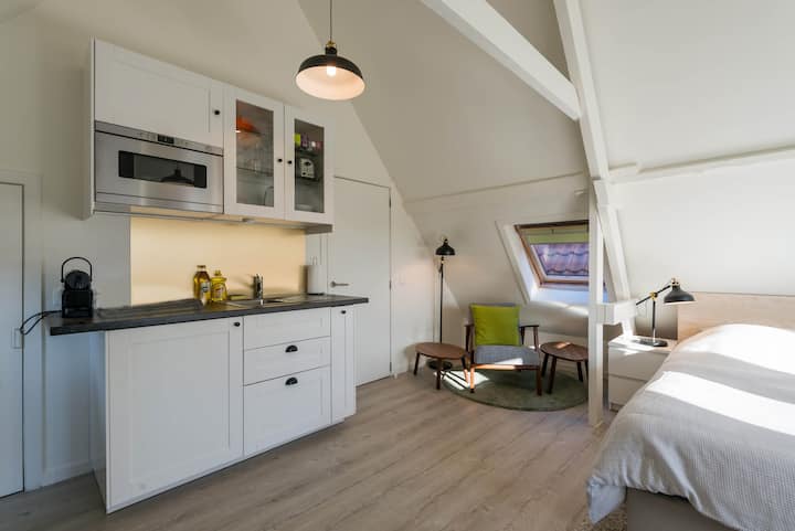 Romy&travis | Top Floor Room With Beautiful View - Damme