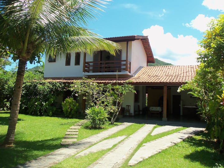Sobrado Em Amplo Jardim De 500 M2 - Ubatuba