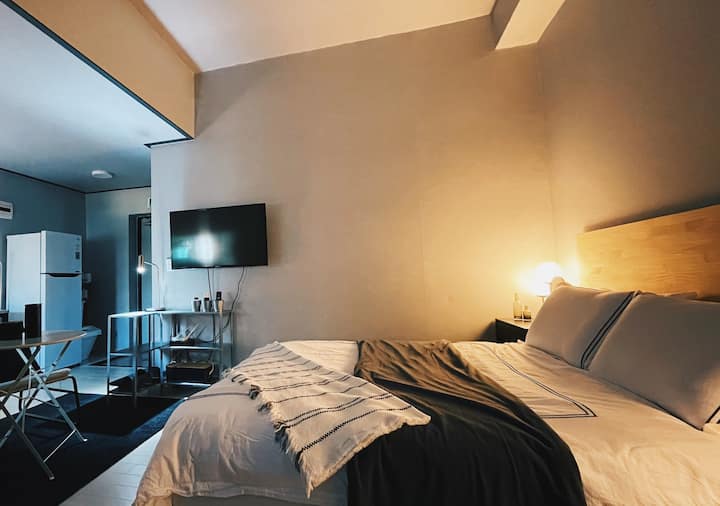 우평301 [청량리역 7분] 34㎡ 넓은 단독 스튜디오 · 장기숙박/교환학생 추천 - Seoul