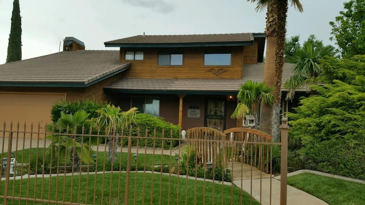 Large Beautiful St. George Home 5 Bedrooms 4 Bath - St. George