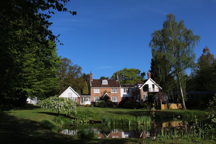 Secluded Country Retreat - Pool, Hot Tub & Tennis - Cranbrook, UK