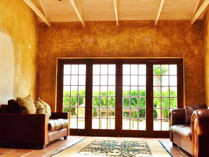 Mr Pink Room - Grabouw