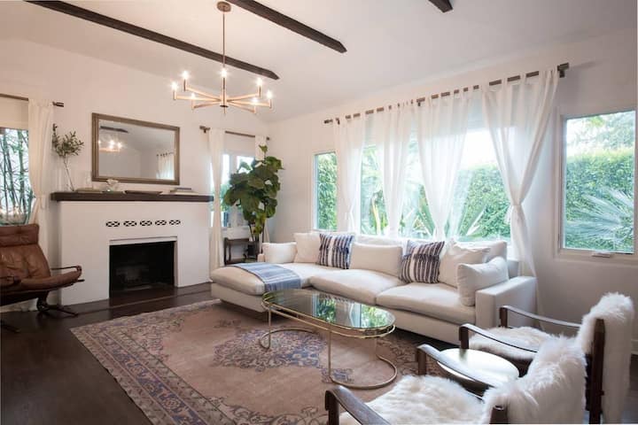 Chic Weho 3/2 Spanish Revival With 1/1 Guest House - ビバリー・ヒルズ, CA