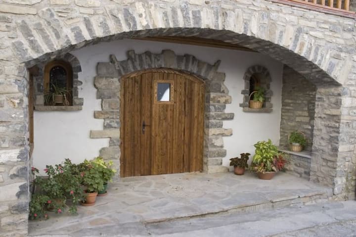 Apartamento Rural Pirineo Aragonés, C/chimenea - Puente la Reina de Jaca