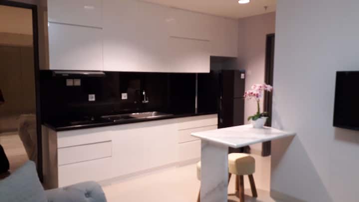 Tunjungan Plaza" Vicinity Apartment. - Surabaya