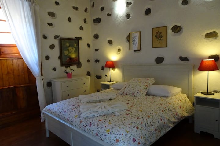 Ein Traditionelles Und 100 Jahre Altes Casa Rural - La Gomera