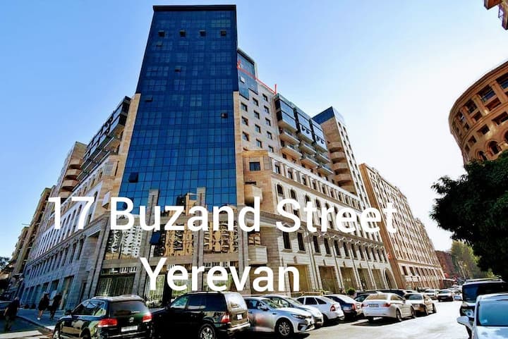 (180) City Centre Open Terrace, High Floor Views - Jerewan