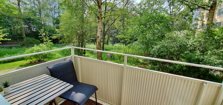 Modern Flat With Balcony Near City Center - Stockholm