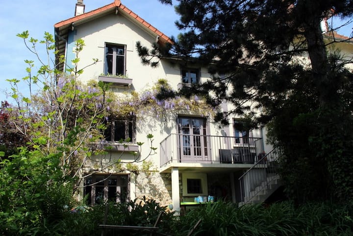 Very Pleasant House With A Garden - Vaucresson
