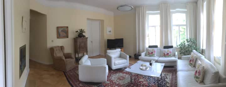 Quiet Cosy Room In Ullanlinna - フィンランド ヘルシンキ