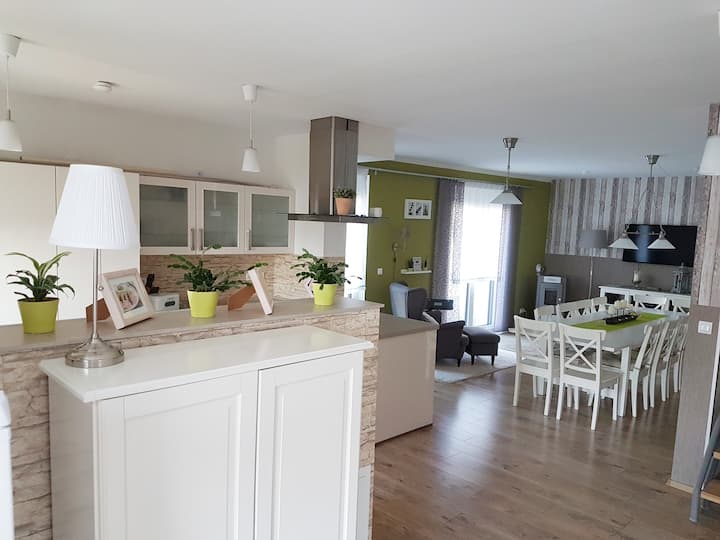 Großzügige Ferienwohnung Mit 4 Sz A.d. Bergstraße - Hemsbach