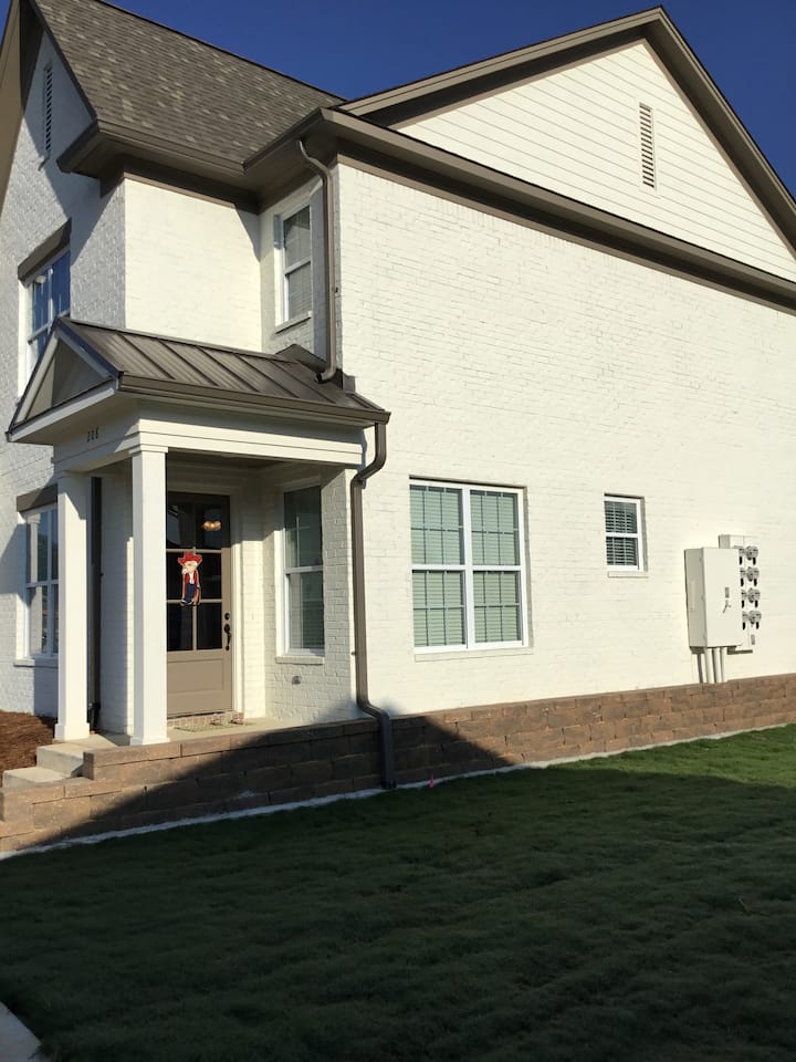 Clean Condo. Minutes From Campus And Square! - Oxford