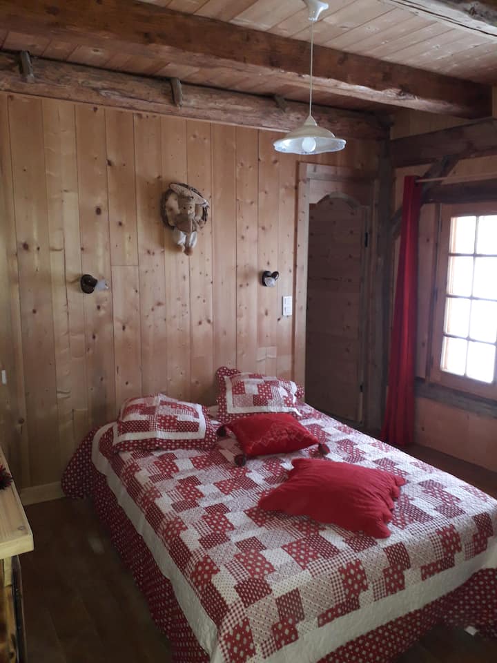 Chalet Savoyard De 1890 Entierement Renove - Champéry