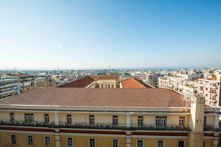 Sea View Cozy Apartment - Thessaloniki