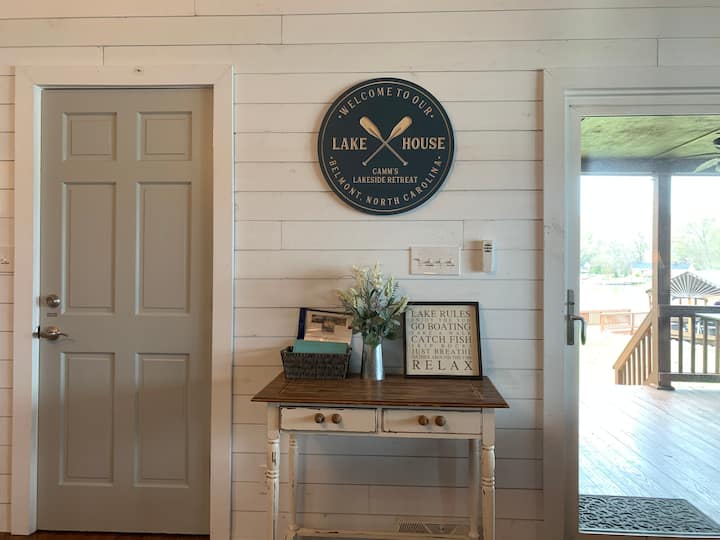 Camm’s Lakeside Retreat (Close To Charlotte) - Carowinds, North Carolina