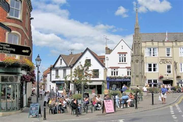 Maia Terrace, Northload Street, Modern Townhouse - Glastonbury