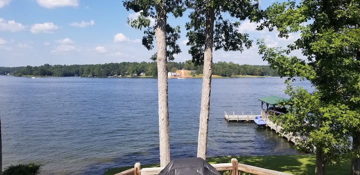 Lakefront Beauty! - Lake Greenwood, SC
