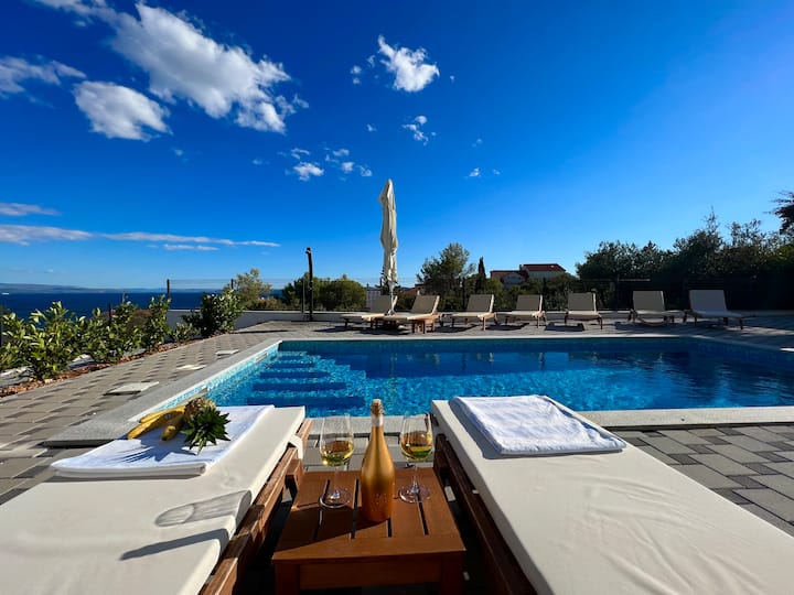 Luxury Apartmen With Swimming Pool - Okrug Gornji