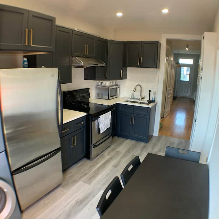 3 Bedroom Apartment In Homa - Montreal